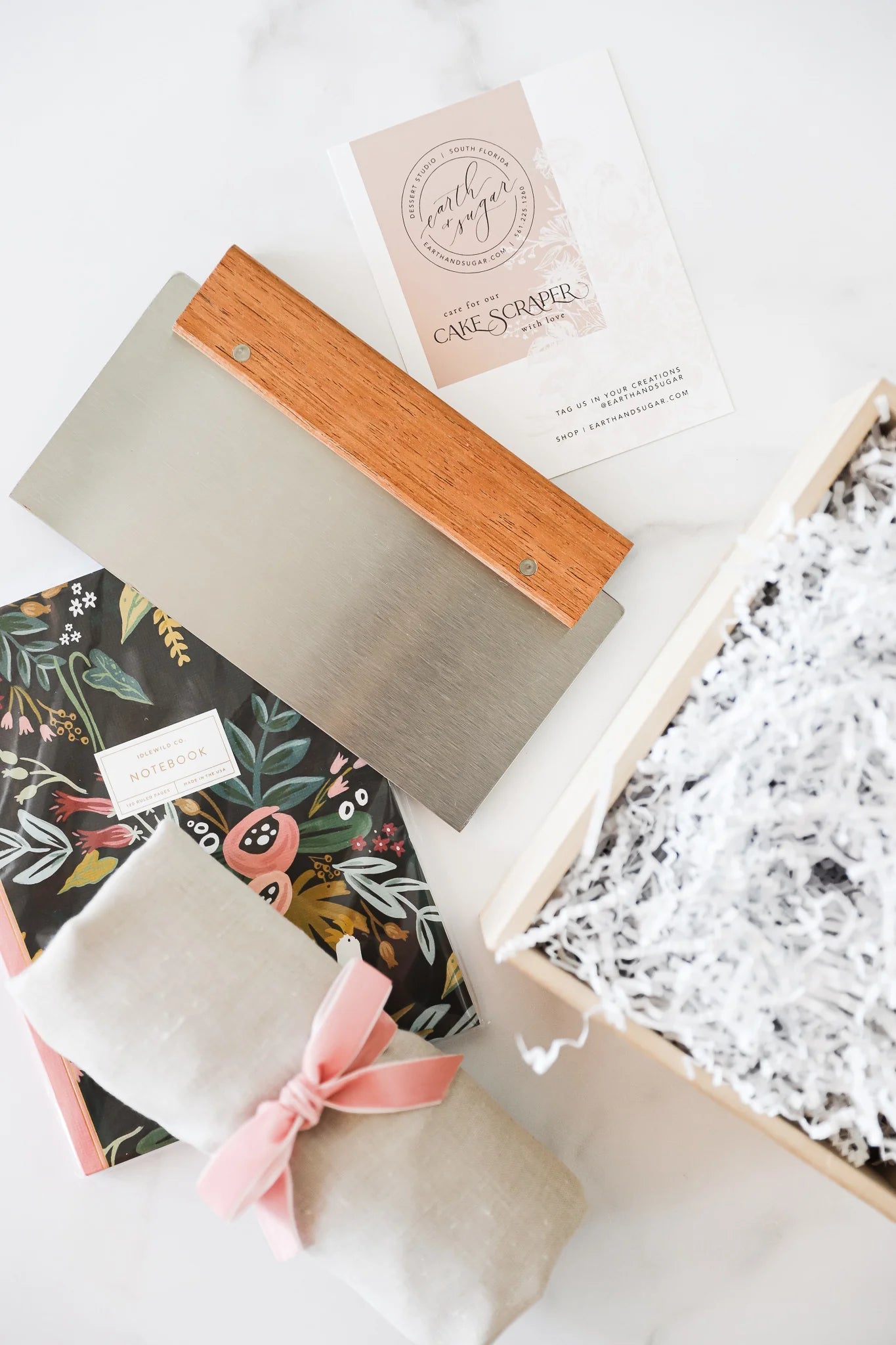 Cake Scraper – Earth and Sugar