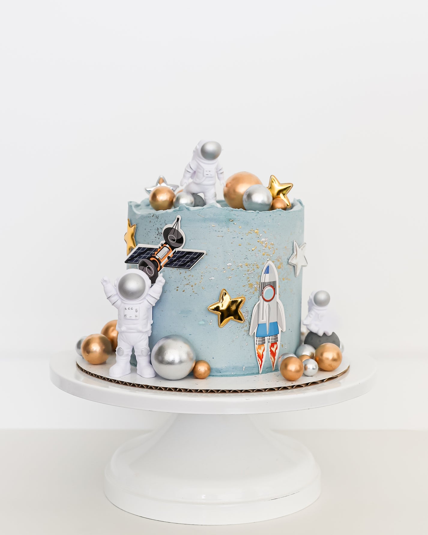 Galactic Dreams Cake - Explore Space in Every Bite! – Earth and Sugar